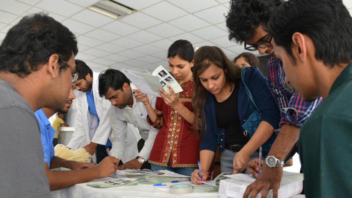 AIIMS MBBS students pledge their organs - The Hindu