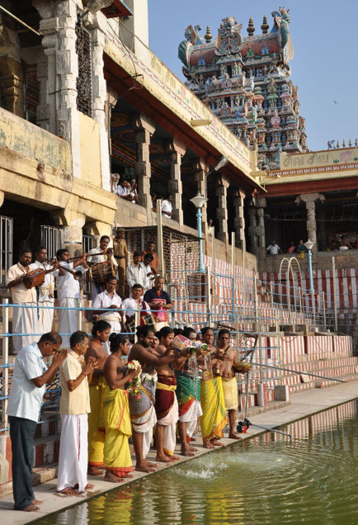 Special ‘yagam’ performed for rain - The Hindu