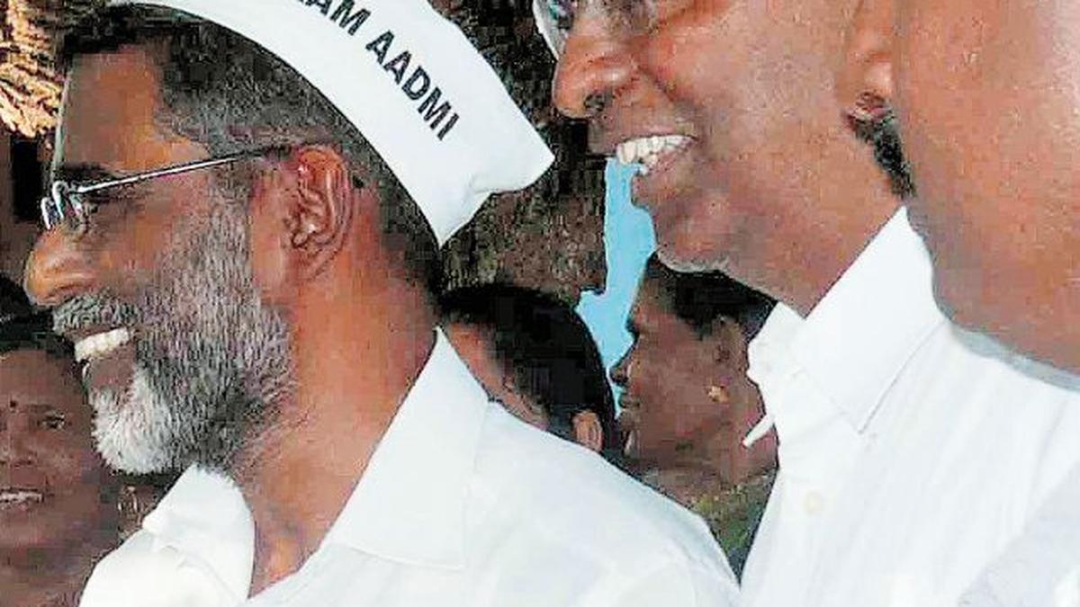 Anti-Kudankulam activist Udayakumar joins AAP - The Hindu