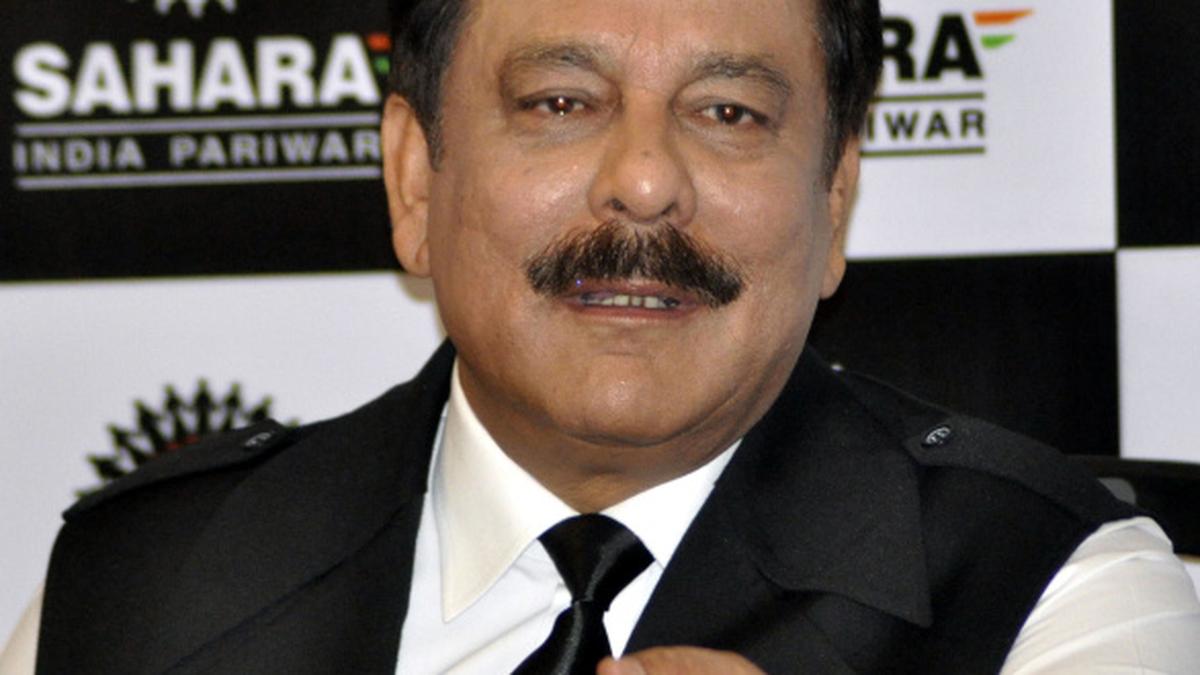 Bollywood celebs come out in support of Subrata Roy - The Hindu