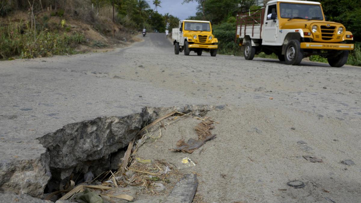Work begins for new bridge across River Noyyal - The Hindu