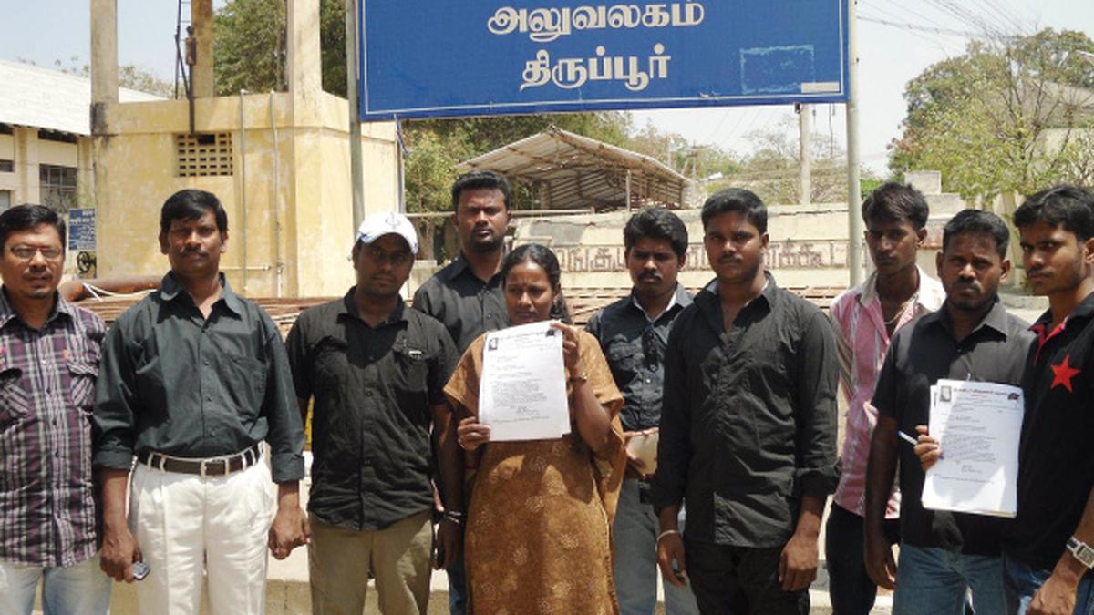 Stir against covering Periyar statue - The Hindu