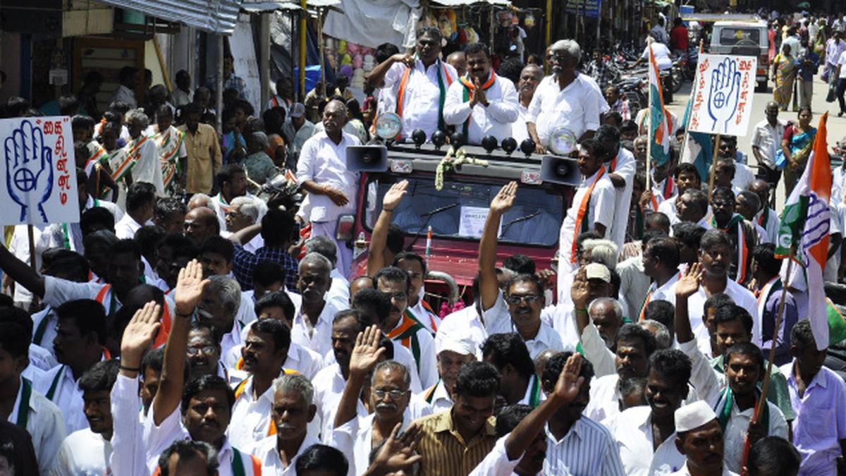 Manicka Tagore flays Jayalalithaa - The Hindu