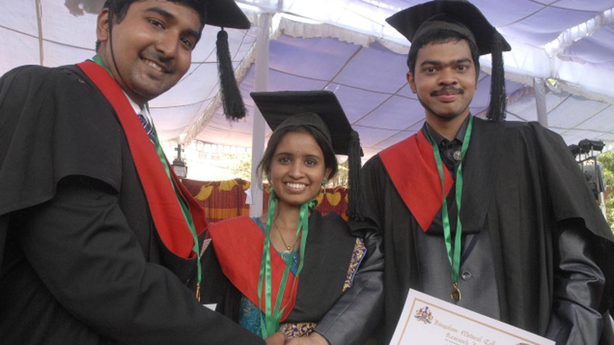 150 graduate from BMCRI - The Hindu