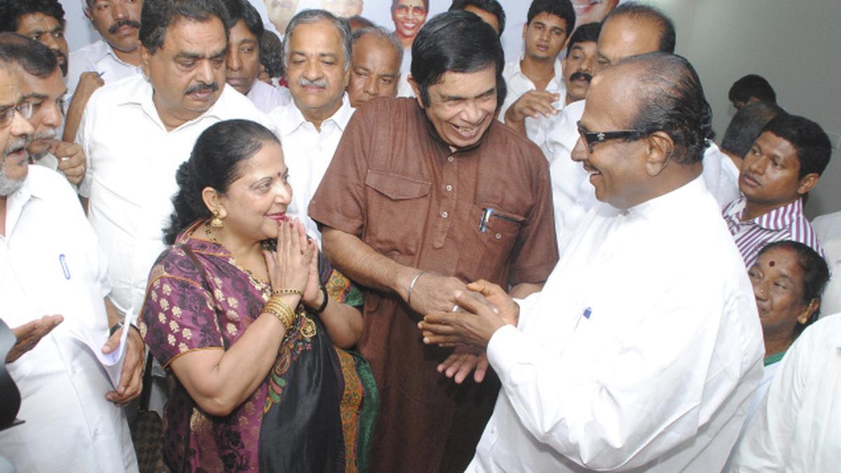 Congress leaders fire up workers ahead of Poojary nomination - The Hindu