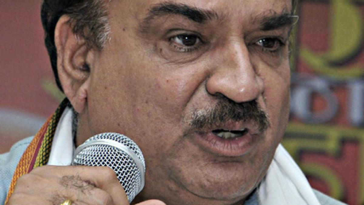 Ananth Kumar wants Nilekani to make his stand known on corruption - The ...