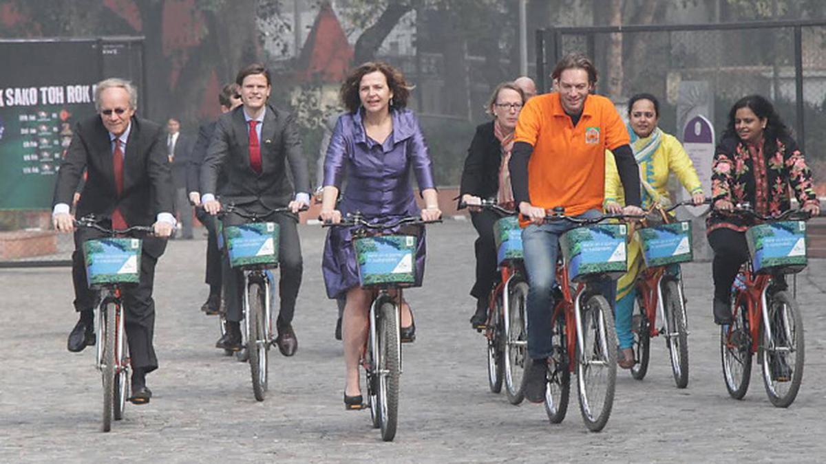 Dutch Minister cycles to promote sports, healthy lifestyle - The Hindu