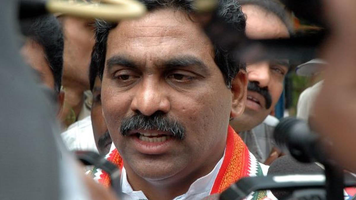 Congress MP Rajagopal to move SC against Telangana - The Hindu