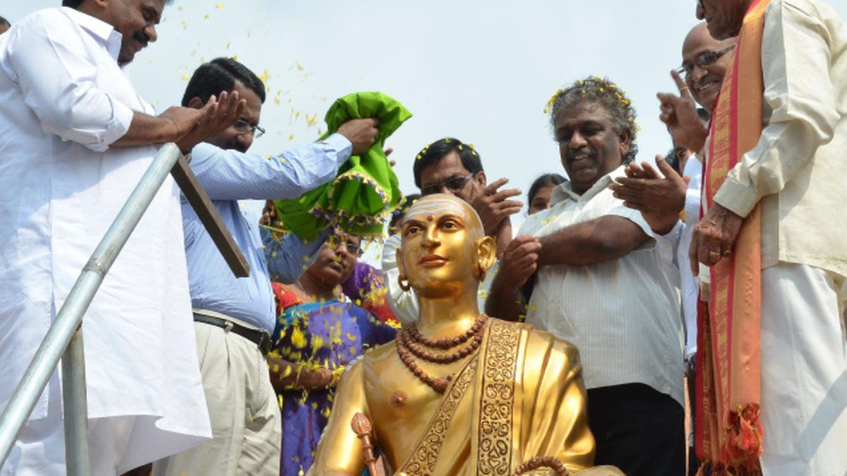 Tikkana association wins hearts with its munificence - The Hindu