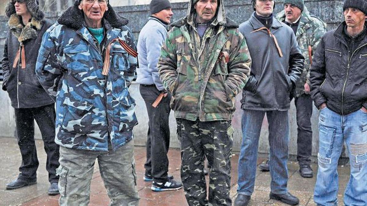 Yanukovych flees Ukraine, takes refuge in Russia - The Hindu