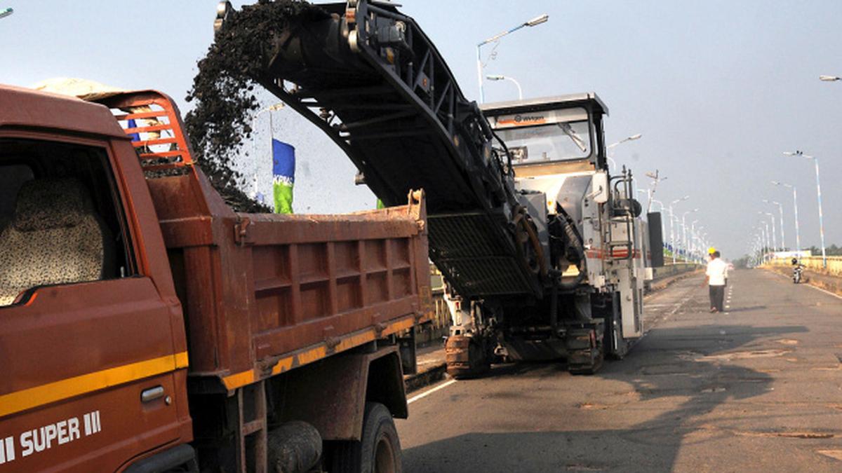 Kumbalam-Aroor bridge to open to traffic this week - The Hindu