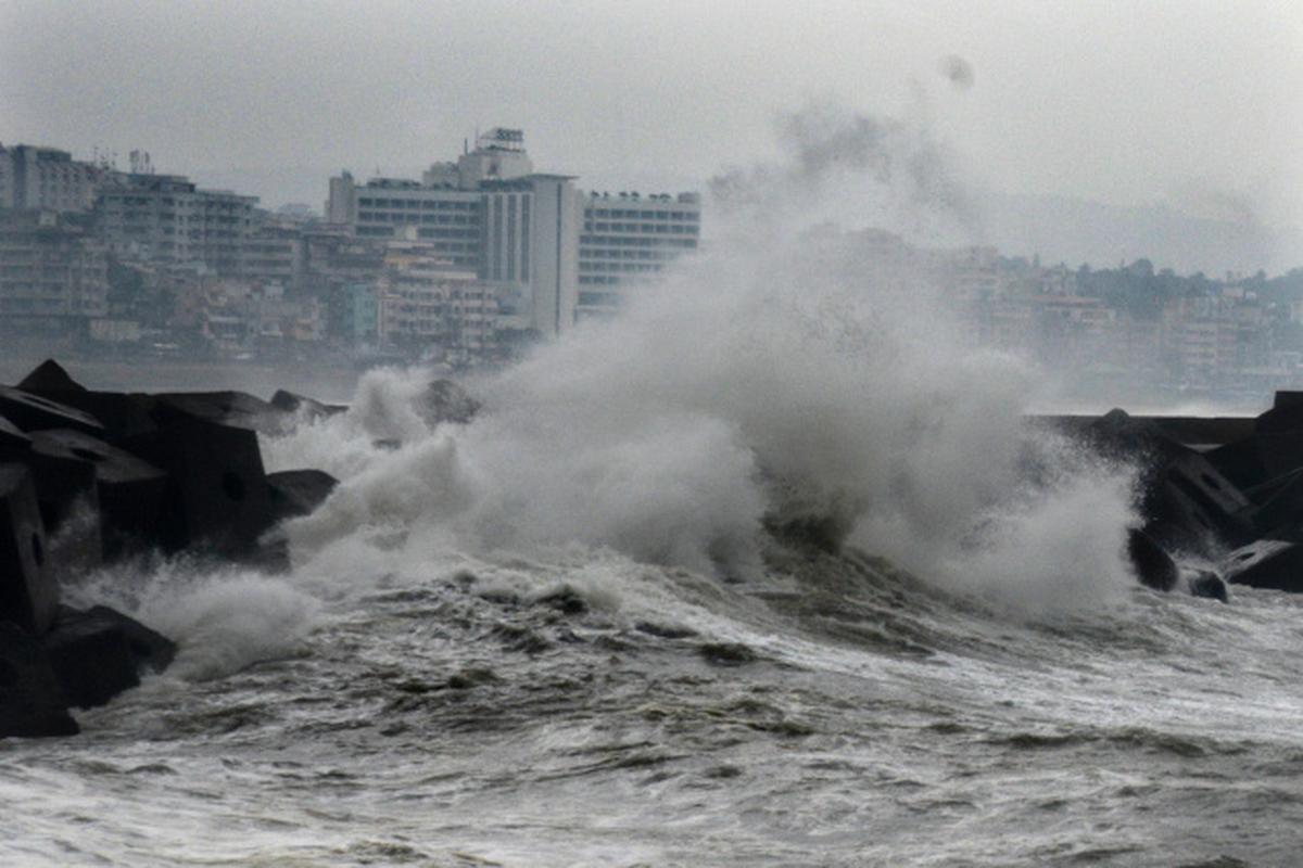 ‘Helen’ moves menacingly closer to Masula - The Hindu