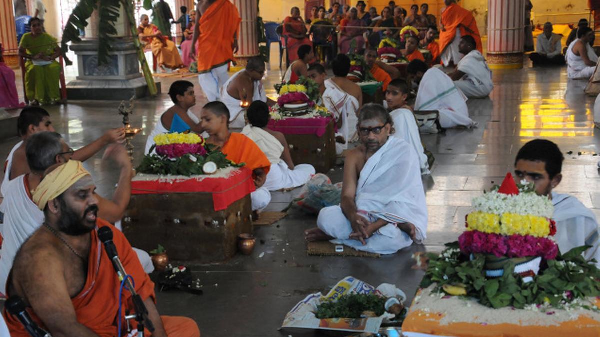 ‘Maha rudra yagam’ performed in Vijayawada temple - The Hindu