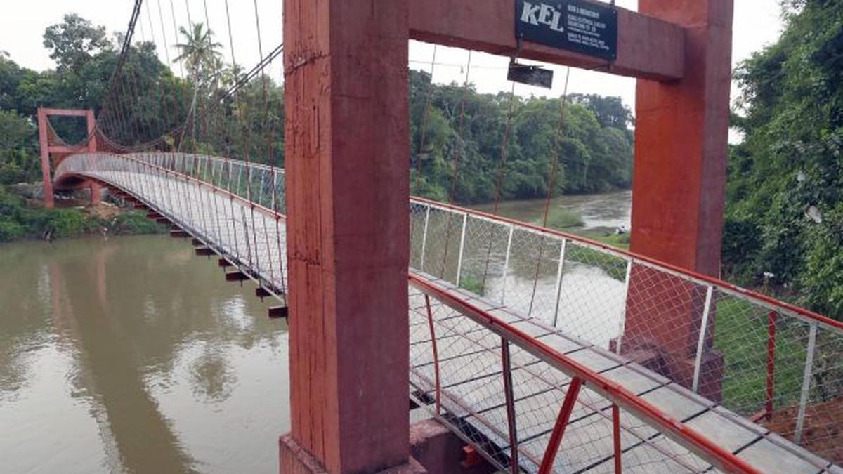 Suspension bridge at Pandalam gets ready - The Hindu