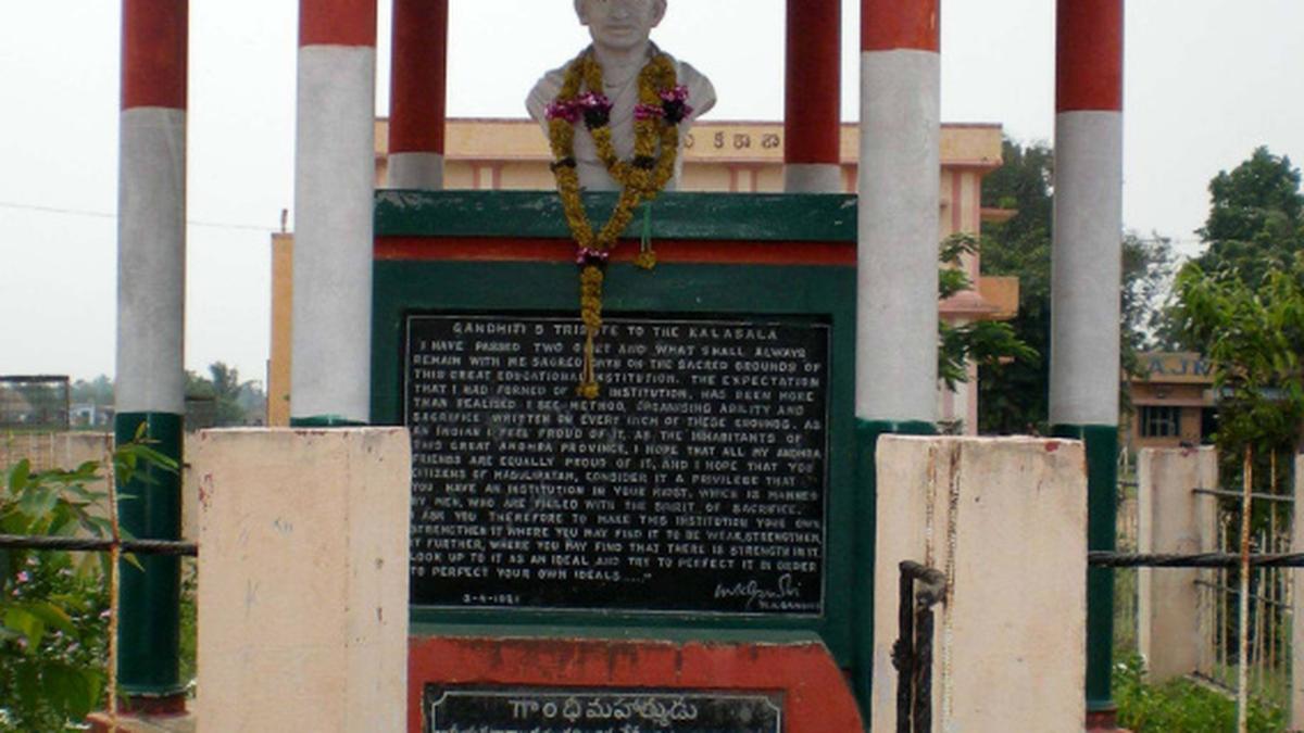 Gandhiji’s visit to Masula, a driving force for National College - The ...