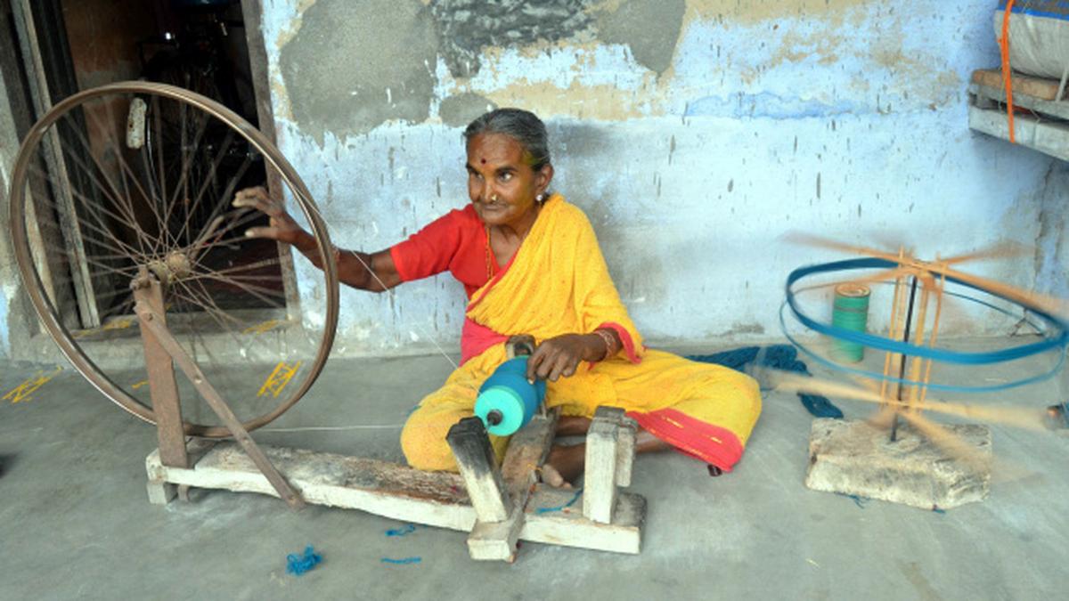 Saurashtrian weavers struggle to retain their legacy - The Hindu