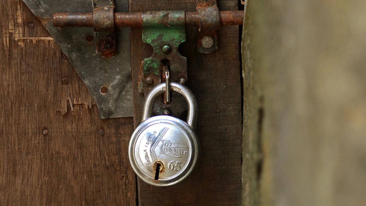 Parents of accused hope their sons will escape the gallows - The Hindu