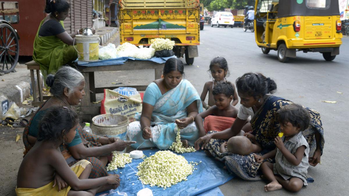 Rains raise issue of night shelters in Chennai - The Hindu