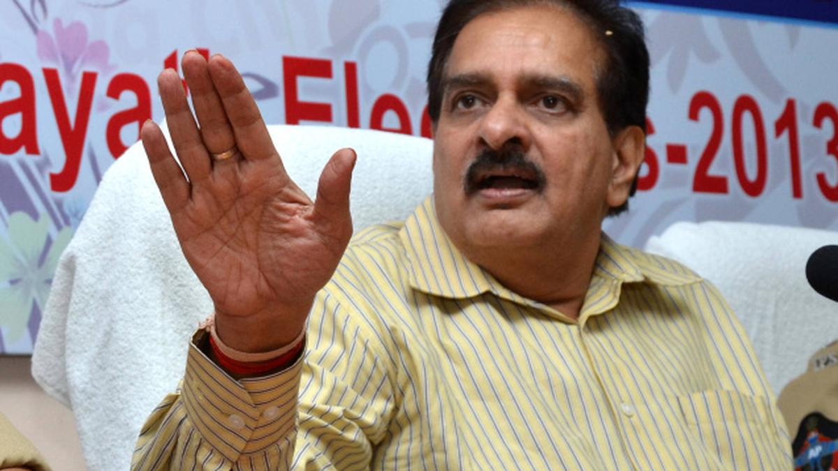 CBI probing Dinesh Reddy in disproportionate assets case - The Hindu