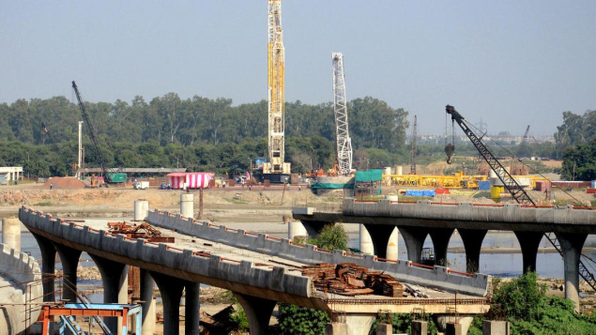 Signature Bridge in Delhi gets its first central pylon - The Hindu