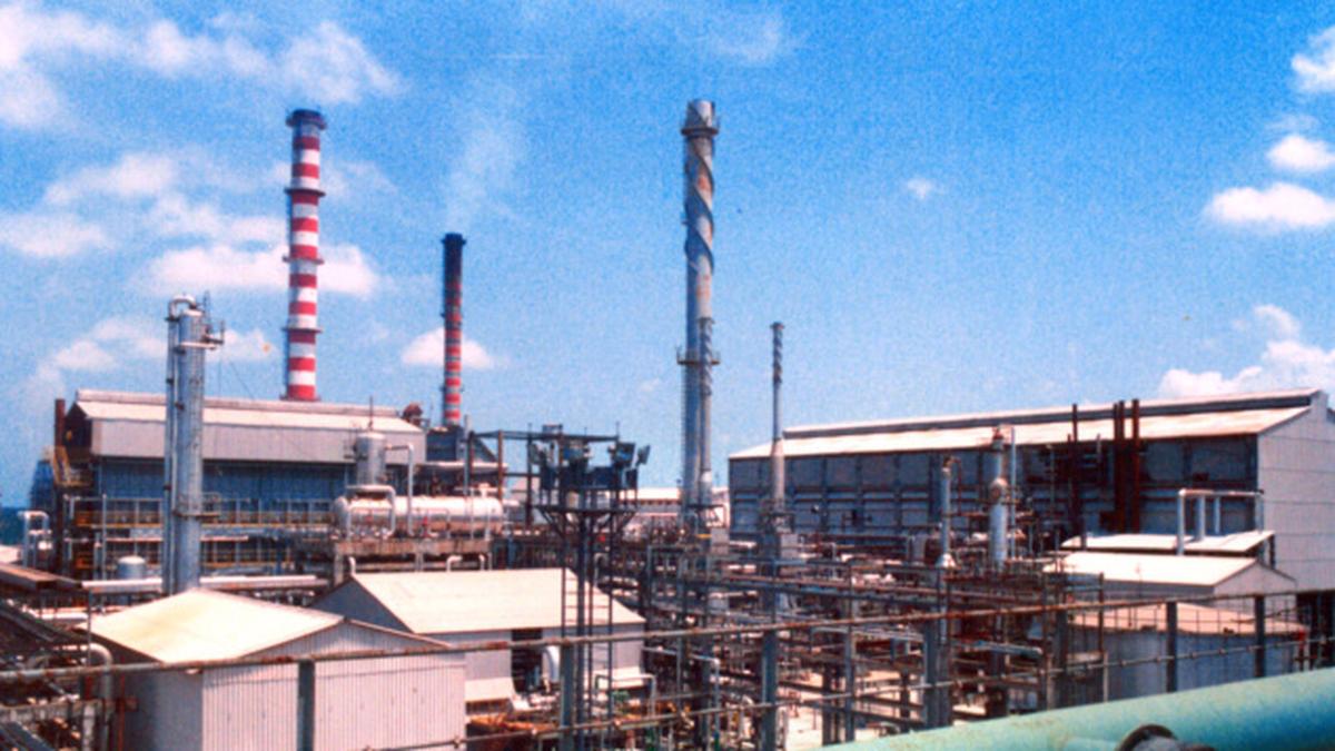 FACT keen to host sulphuric acid plant in Kochi - The Hindu