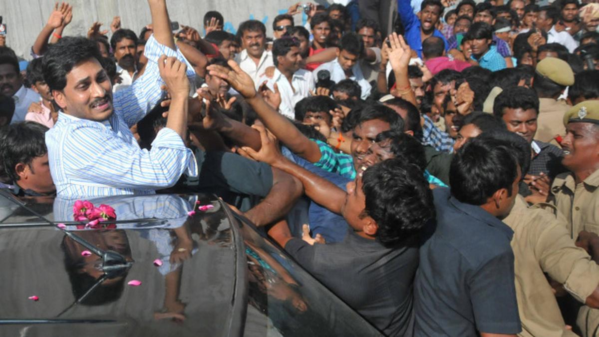 Jagan walks out of jail to rousing reception - The Hindu