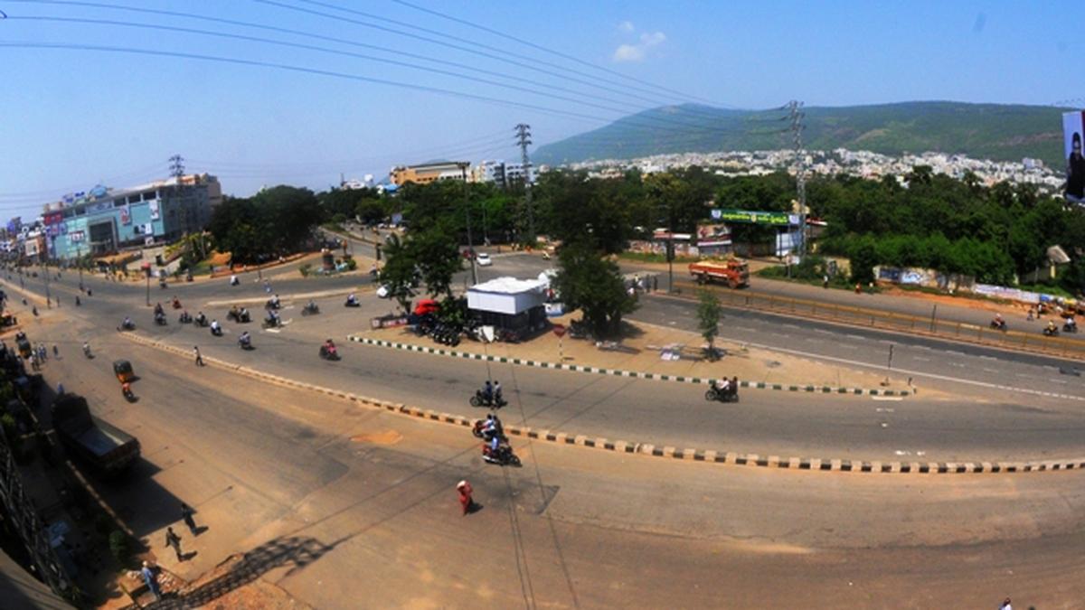 Bandh total in Seemandhra - The Hindu
