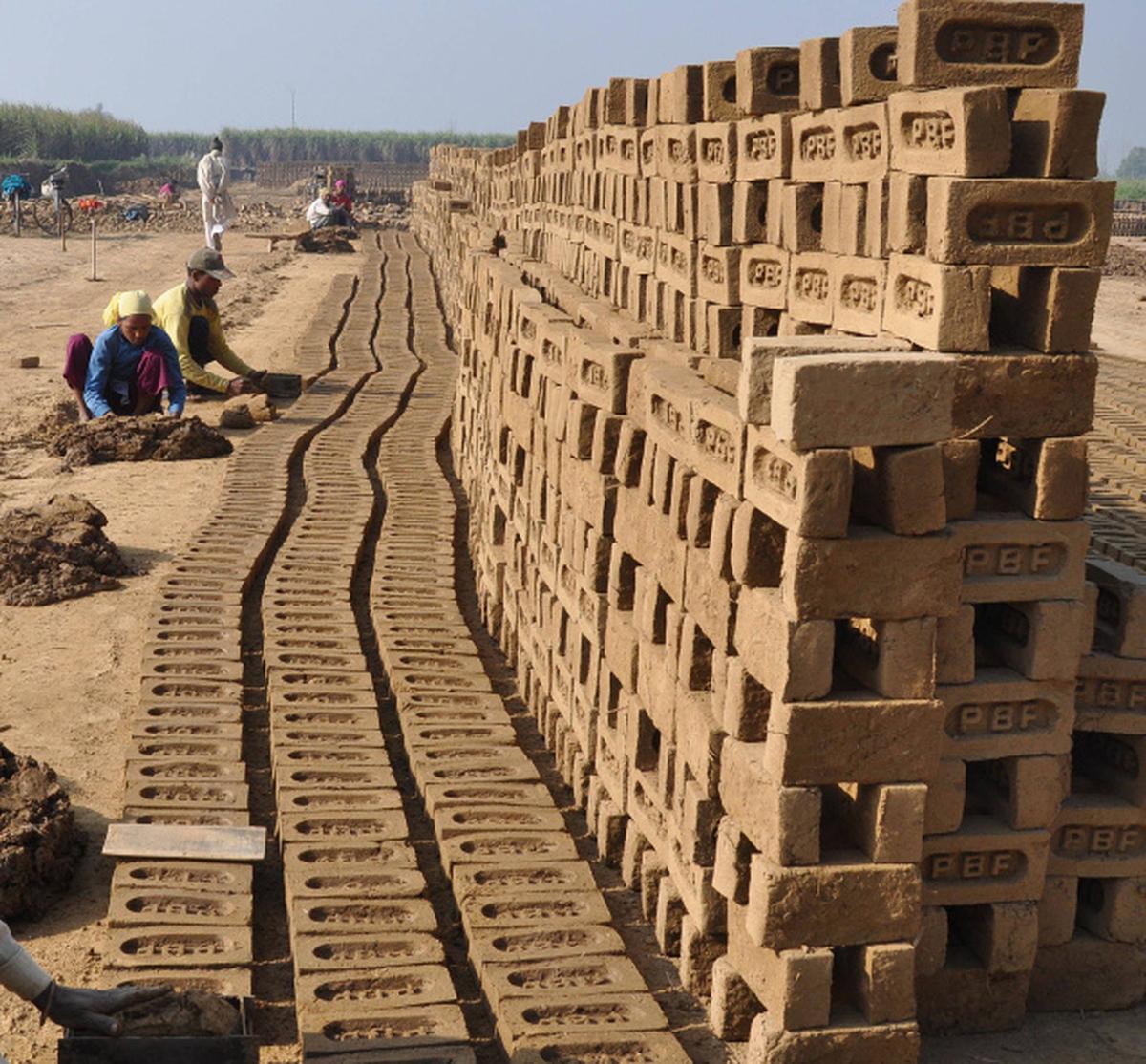 Tribunal bans digging earth for making bricks without EC - The Hindu