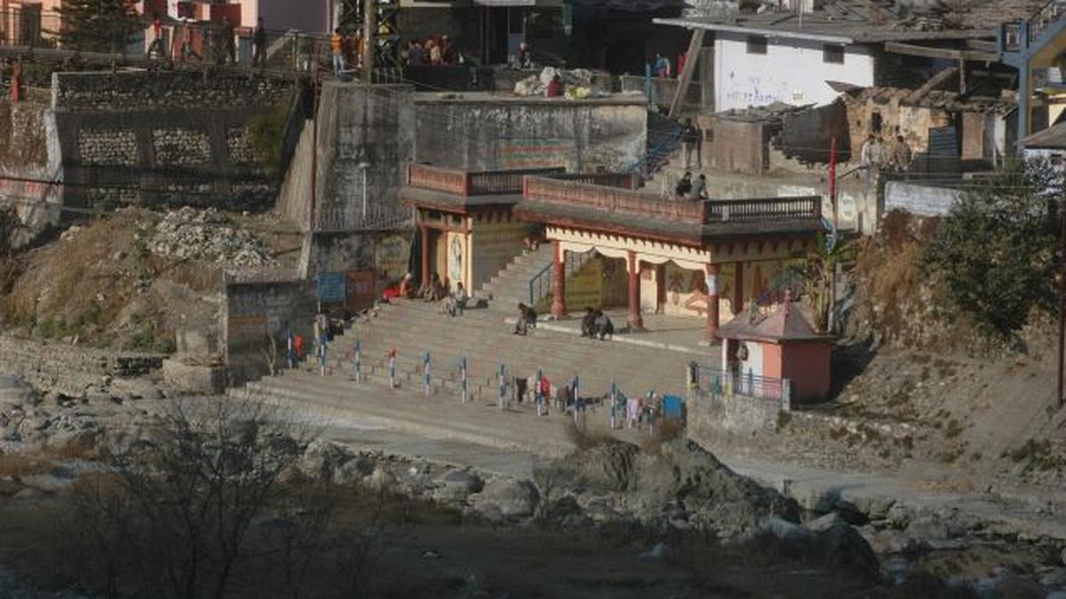 Manikarnika temple swept away - The Hindu