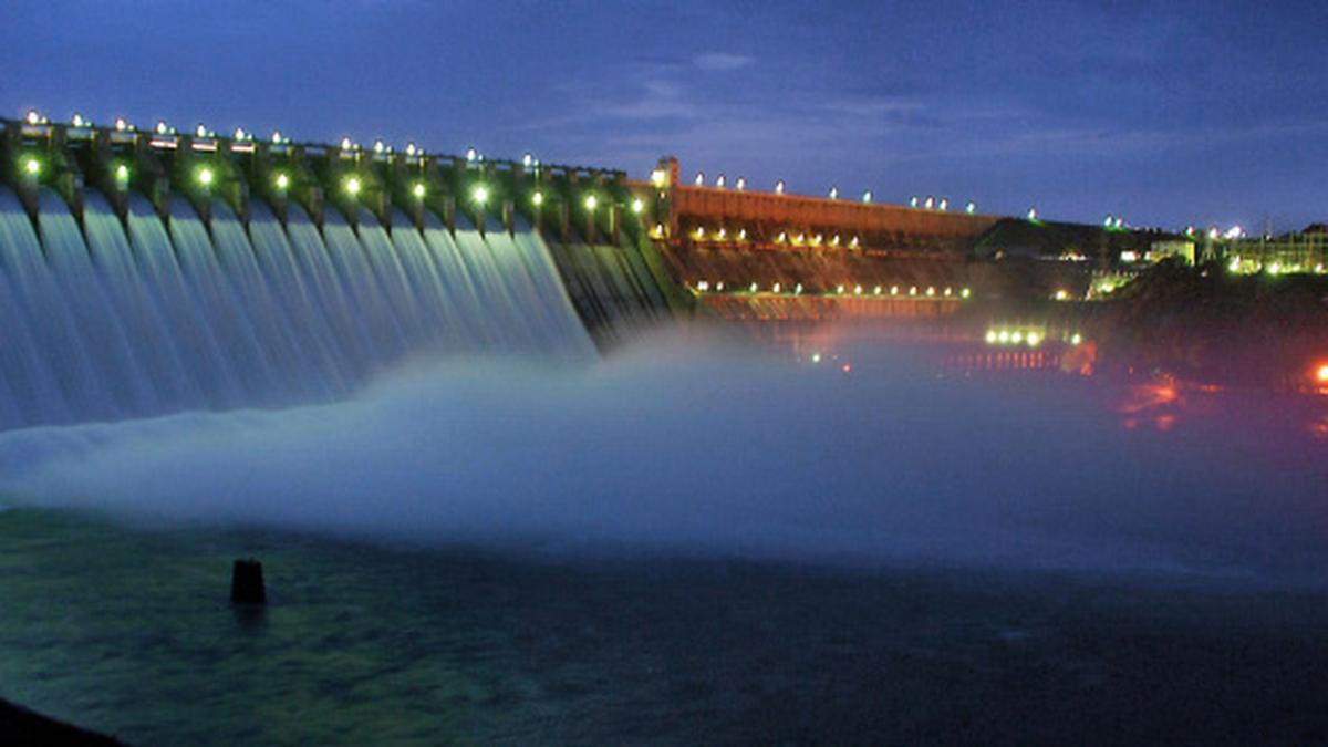 Andhra Pradesh's hydel generation peaks - The Hindu