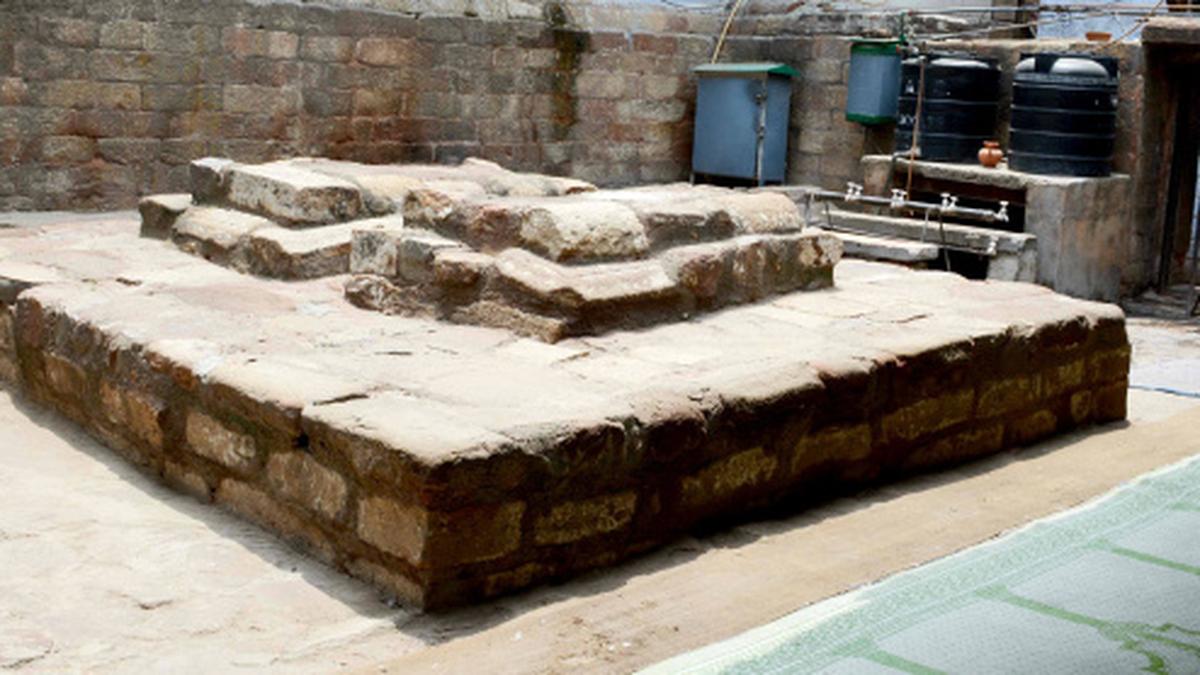 A forgotten tomb - The Hindu