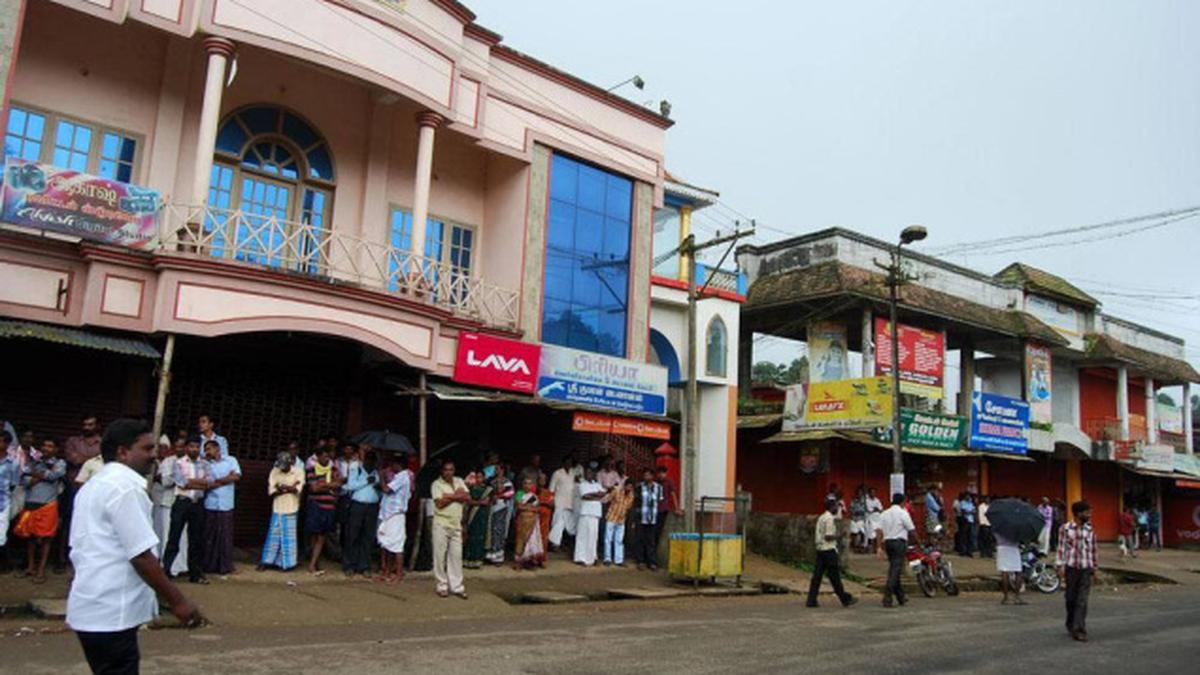 Bandh hits normal life in Devala - The Hindu