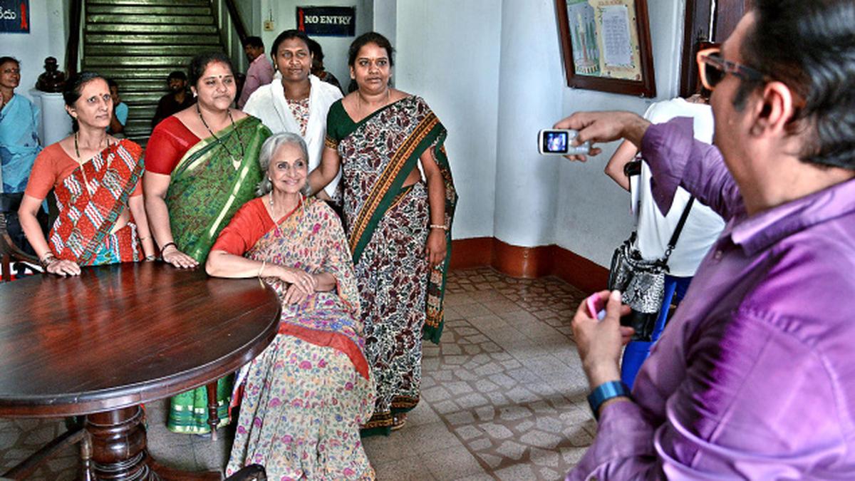 Waheeda goes down memory lane - The Hindu