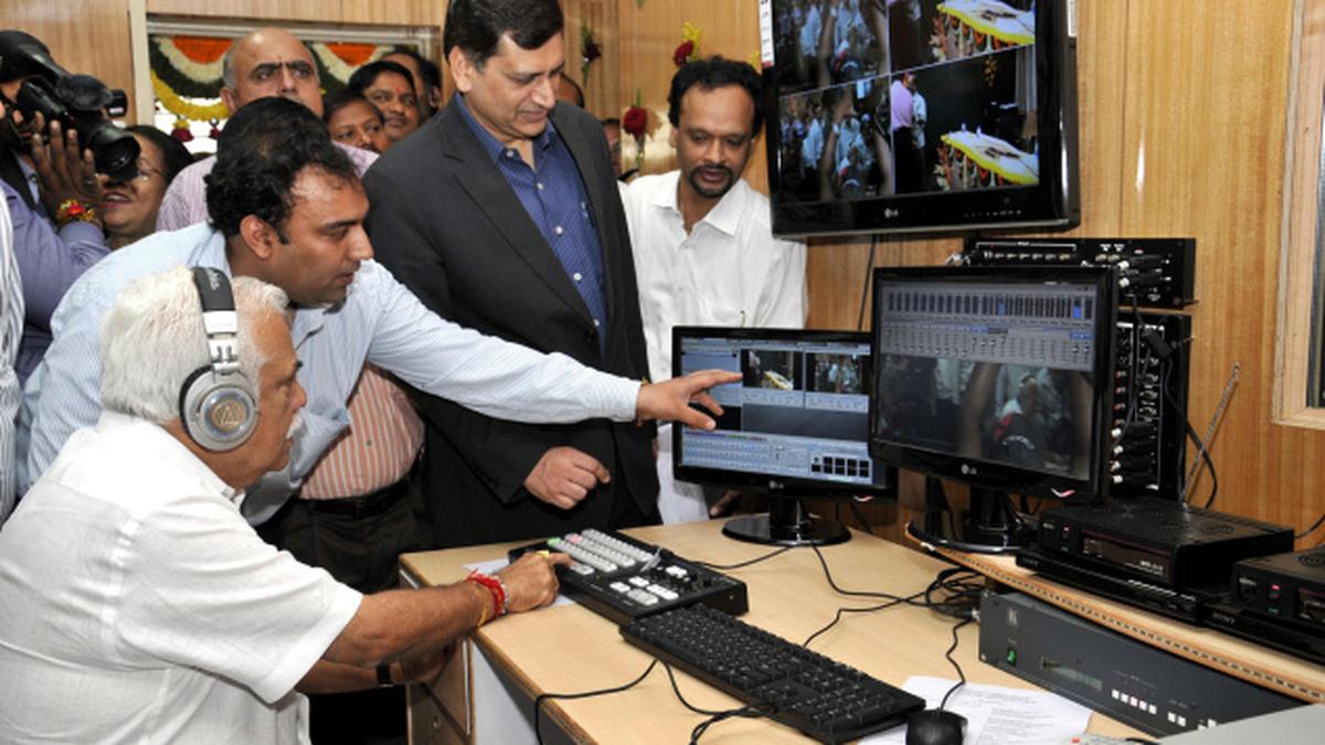 EDUSAT programme for government colleges - The Hindu