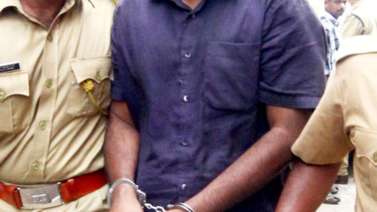 Team Solar cheating case: Biju, Saritha sent to jail - The Hindu