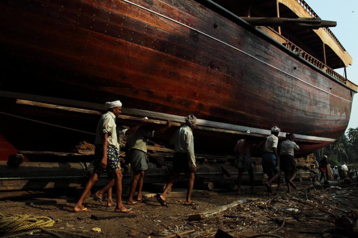 Photo File: The boat-makers of Beypore - The Hindu