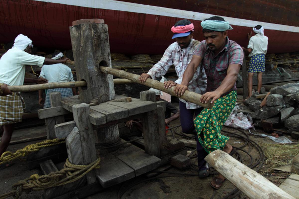 Photo File: The boat-makers of Beypore - The Hindu