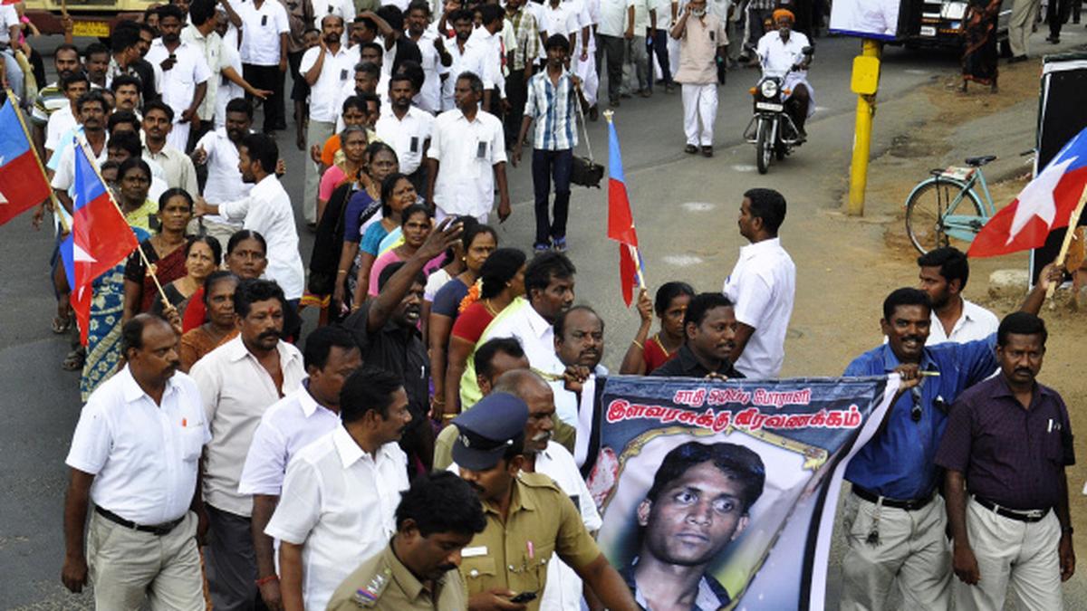 VCK seeks judicial probe into Ilavarasan’s death - The Hindu