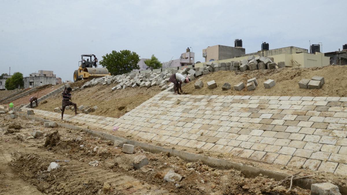 Porur lake on its way to restoration - The Hindu