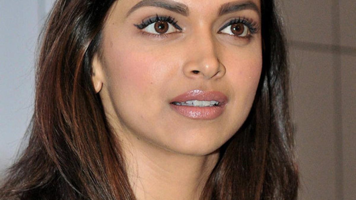 Mumbai Express - Singing paeans - The Hindu