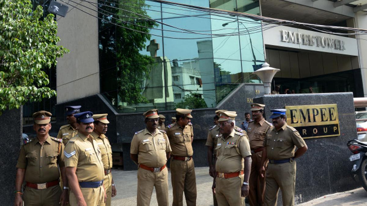 On Shaji trail, cops raid Empee Group office - The Hindu
