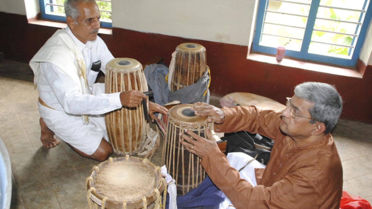 Yakshagana veterans slam abuse of chende, maddale - The Hindu