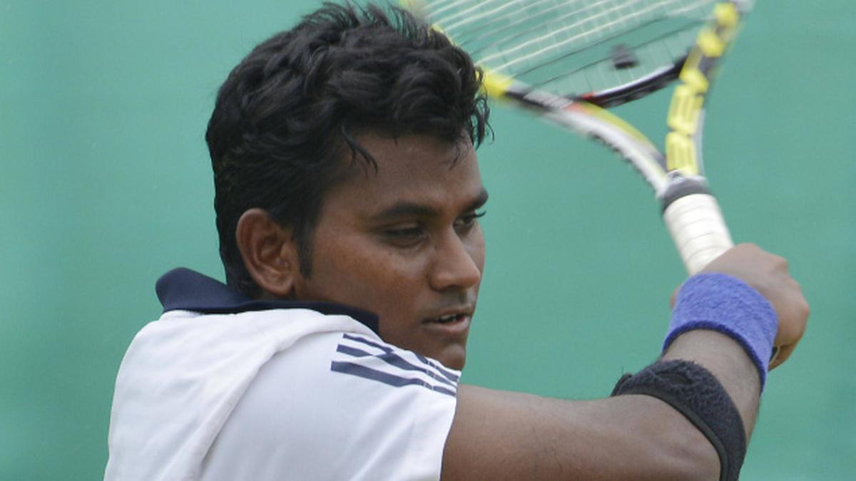 Fariz Mohammed stuns Sidharth; easy for Sriram Balaji - The Hindu