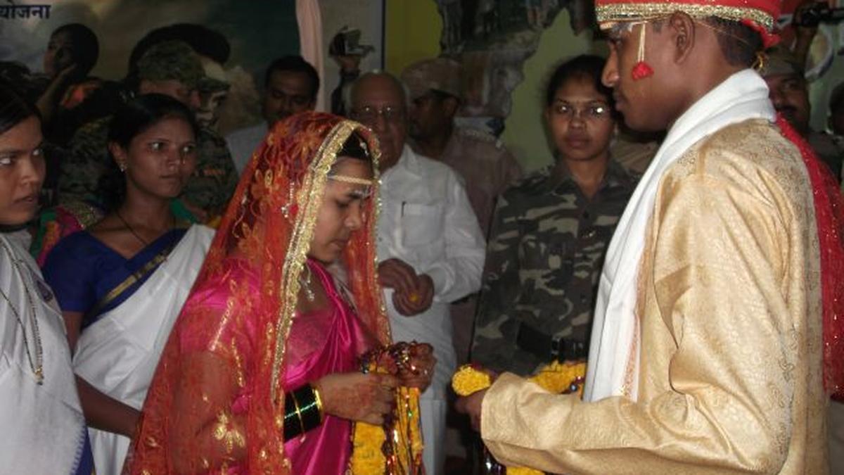 Campaign Navjeevan helps 28 Naxals to surrender - The Hindu