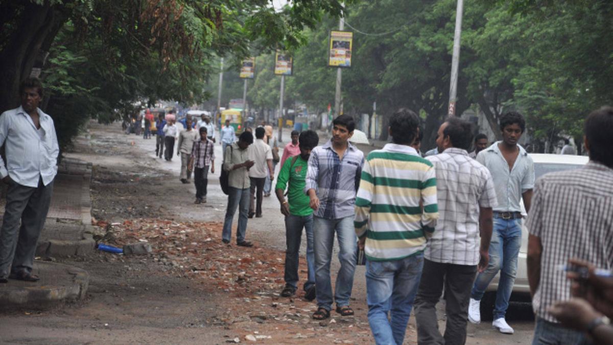 Chalo Assembly: Commuters left in the lurch - The Hindu