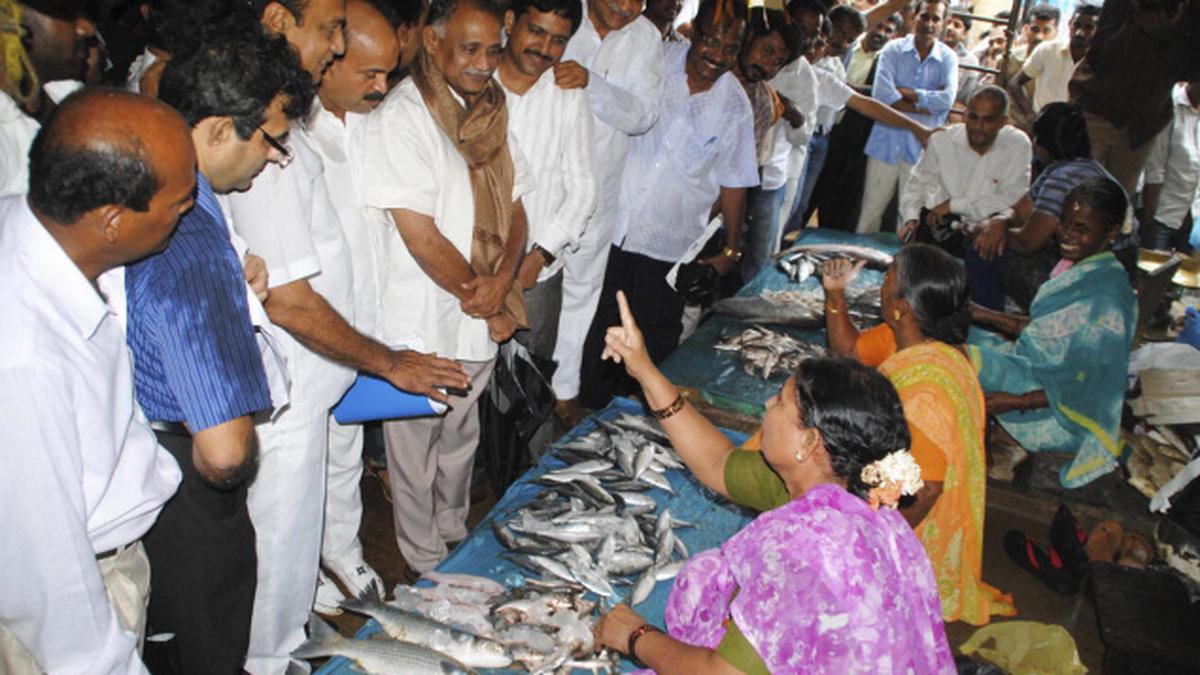 Sorake promises integrated market complex in Surathkal - The Hindu