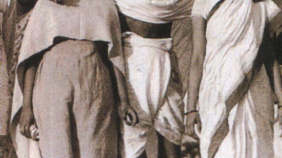 Broadcasting non-violence - The Hindu