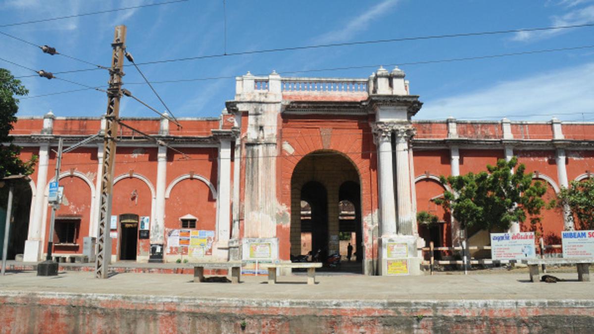 Royapuram’s tryst with royalty - The Hindu