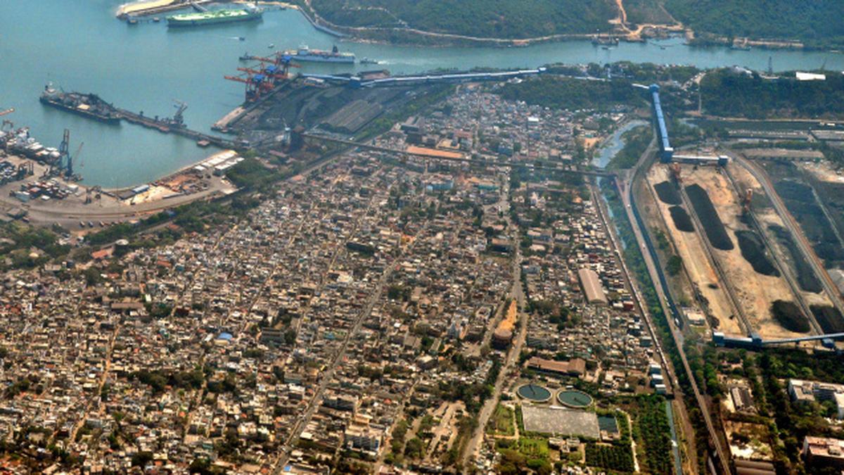 Old town, a pale shadow of a glorious past - The Hindu