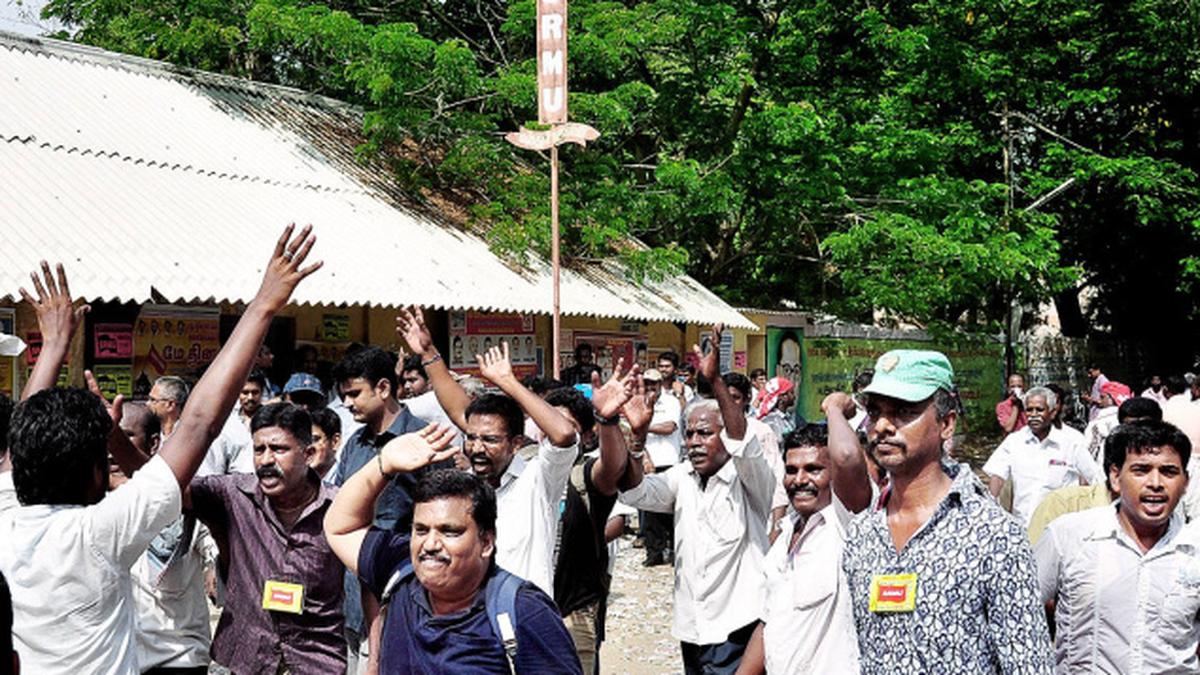 SRMU wins rail union polls - The Hindu